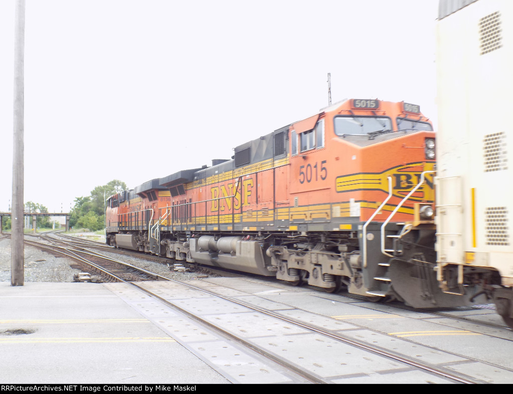 BNSF 8136